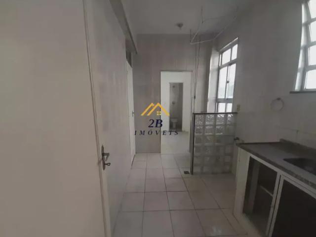 Conforto e Praticidade: Apartamento de 2 Quartos com Garagem na Rua da Estrela