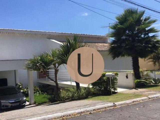 Conforto e requinte nesta casa de 221m², 4 dorm. 2 suítes e 4 vagas no Condomínio Nova Higienópol