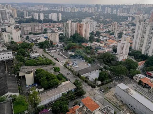 Conforto e requinte em apartamento de 208 metros quadrados no Alto da Boa Vista
