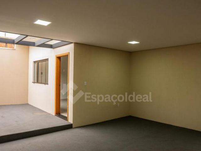 Conforto e Tranquilidade: Casa Nova em Ótima Localização