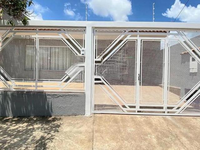 CONFORTO E VERSATILIDADE | BAIRRO PALMITAL – COM EDÍCULA
