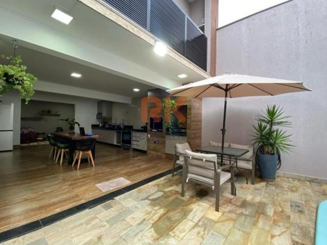 Conforto, lazer completo e economia em ótima localização no bairro Candelária