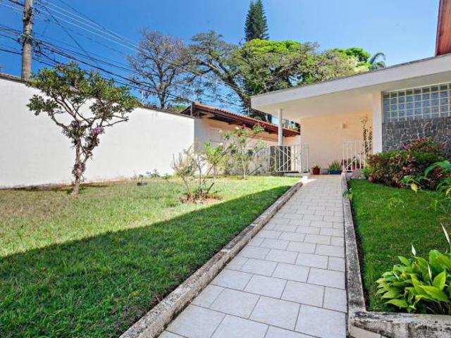 Conforto, privacidade e elegância na Chácara Monte Alegre