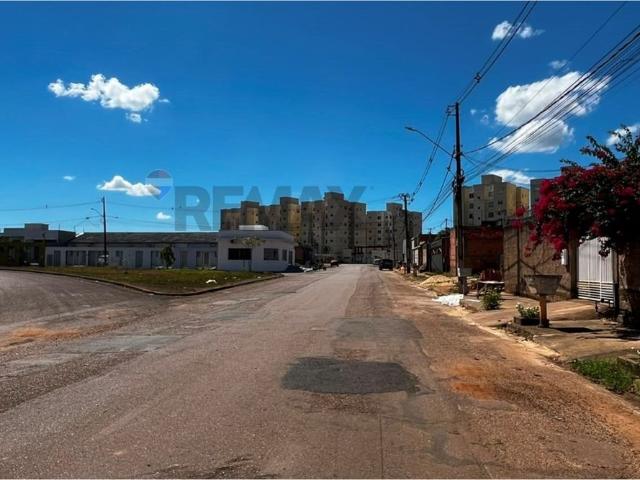 Conforto, Segurança e Excelente Localização: Casa com 03 Quartos, Suíte e Closet no Bairro Planalto
