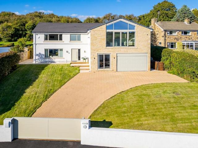 Congreve Way, Bardsey, Leeds, West. 5 bed detached house to rent £6,500 pcm £1,500 pw