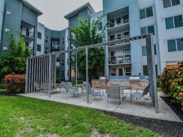 Congress Grove Studio Apartment for Rent at 250 Congress Park Dr, Delray Beach, FL 33445