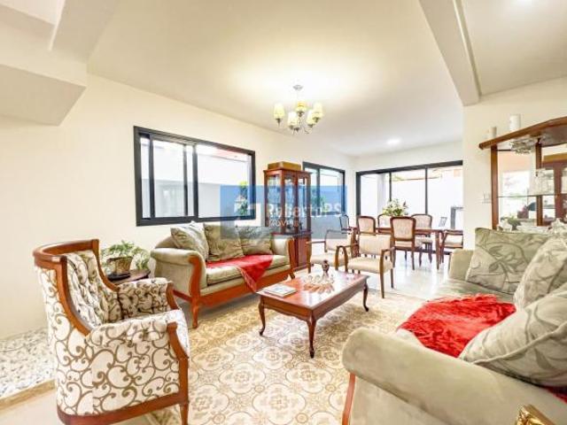 Conheça essa incrível casa em condomínio à venda em Jacareí SP, no Jardim Residencial Golden Park: 3