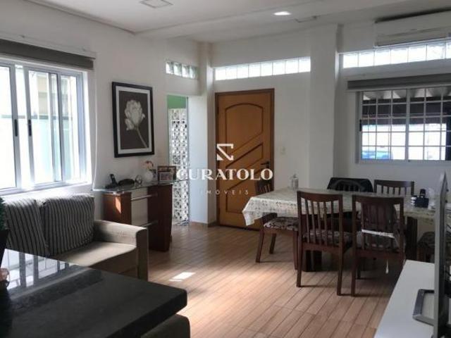 Conheça sua casa dos sonhos no Santa Paula, um dos melhores bairros de São Caetano: Casa com 2 quart