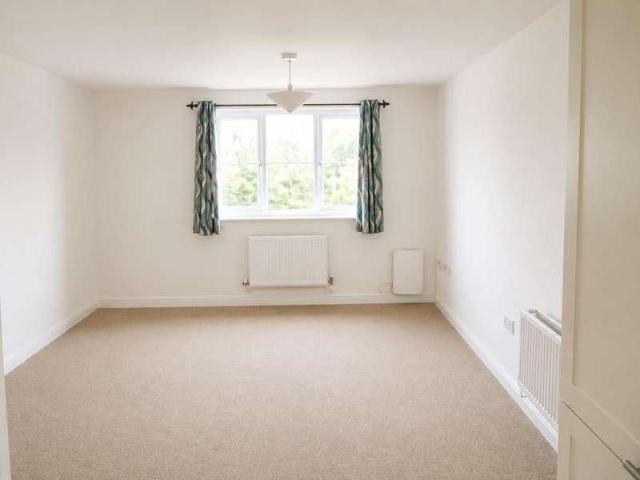 Conifer Close, Mildenhall, IP28
