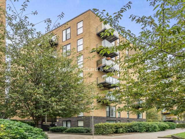 Conington Road, Lewisham, London, SE13 2 bed flat to rent £2,050 pcm £473 pw
