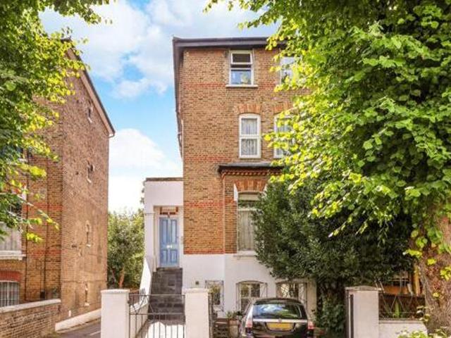 Coningham Road, London, 2 Bedroom Flat