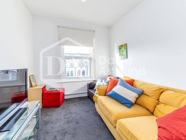 Coningsby Road, Finsbury Park, London N4, 3 bed flat to rent, £3,150 pcm | PrimeLocation