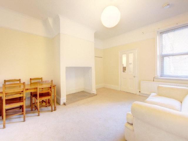 Coniston Avenue, Jesmond, 2 bed flat to rent £1,000 pcm £231 pw