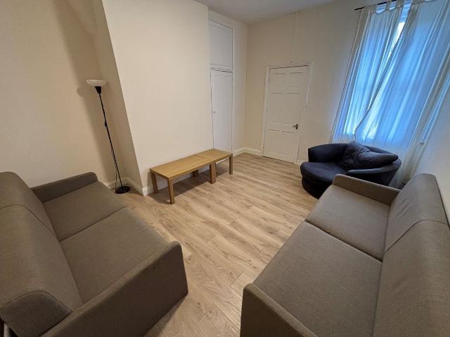 Coniston Avenue, Newcastle Upon Tyne NE2, 2 bed flat to rent, £1,250 pcm | PrimeLocation