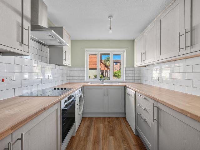 Coniston Close, London SW20, 3 bed maisonette to rent, £2,750 pcm | PrimeLocation