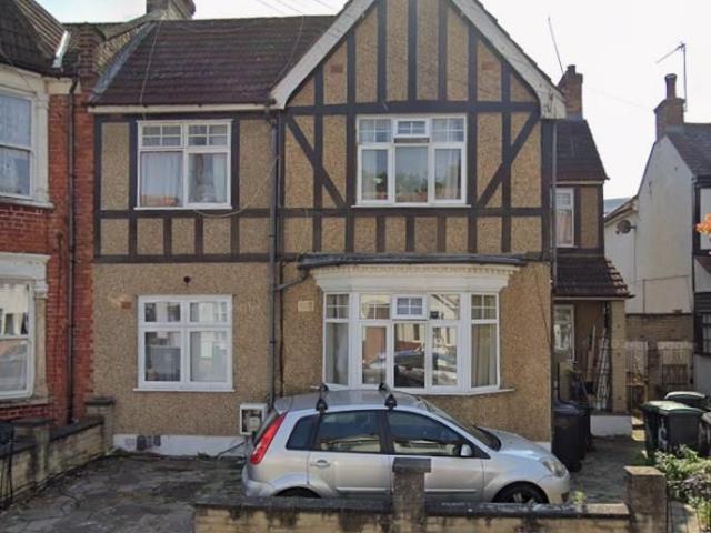 Coniston Road, London N17, 3 bed flat to rent, £2,200 pcm | PrimeLocation