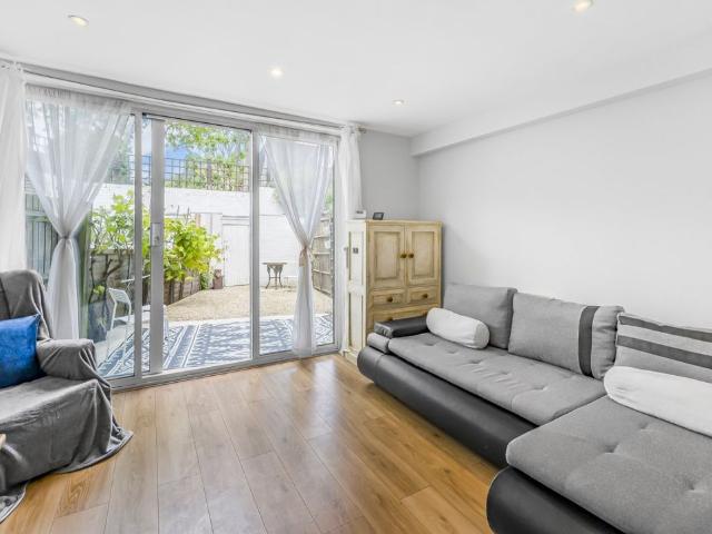 Conistone Way, Lower Holloway N7, 3 bed terraced house to rent, £3,100 pcm | PrimeLocation