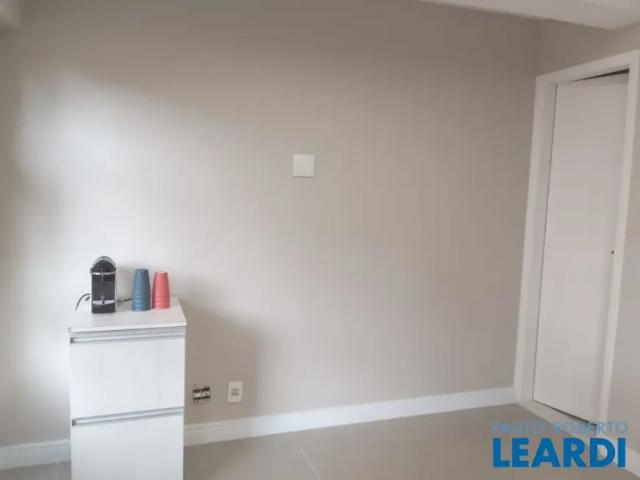 Conj. comercial vila olímpia sp
