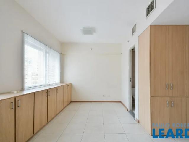 Conj. comercial bela vista sp