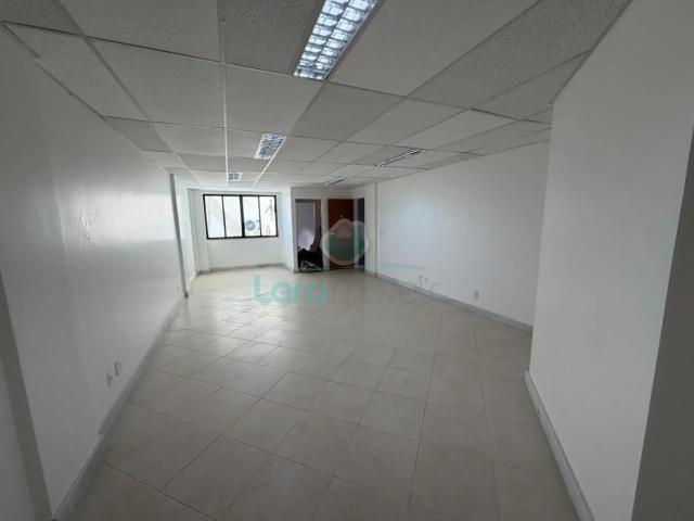 Conj. Comercial / Sala para Locação em Macaé/RJ Praia Campista