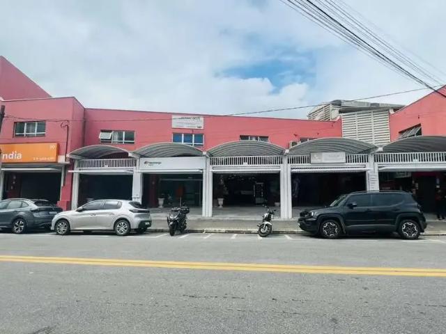 Conj. Comercial / Sala para Locação em Mairiporã/SP Centro