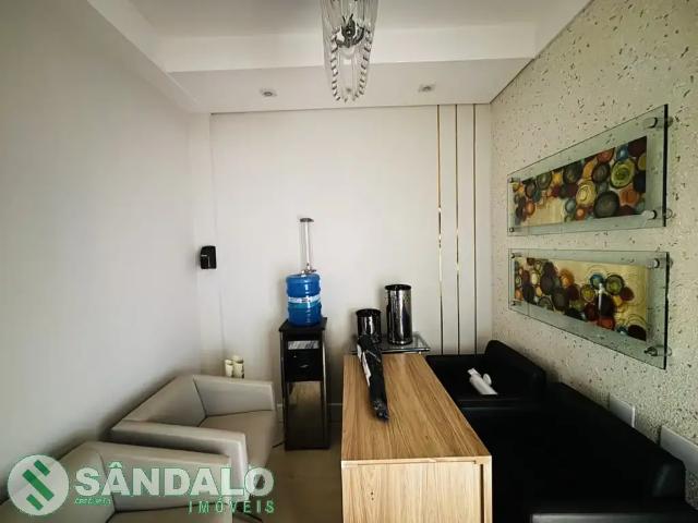 Conj. Comercial / Sala para Locação em Maringá/PR Zona 05
