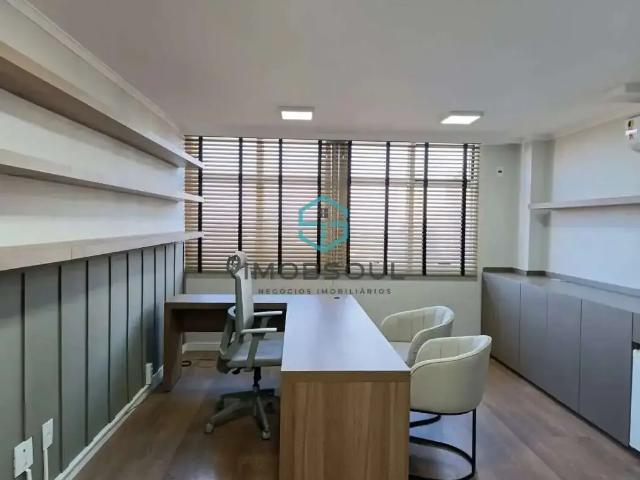 Conj. Comercial / Sala para Locação em Maringá/PR Zona 01