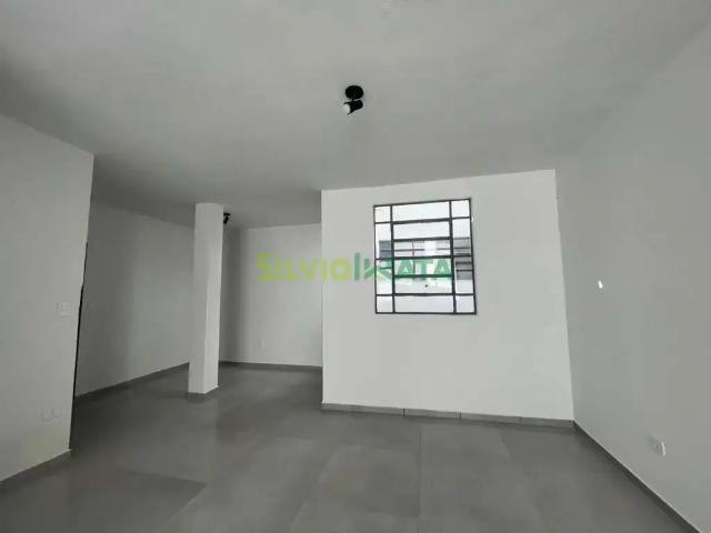 Conj. Comercial / Sala para Locação em Maringá/PR Zona 01