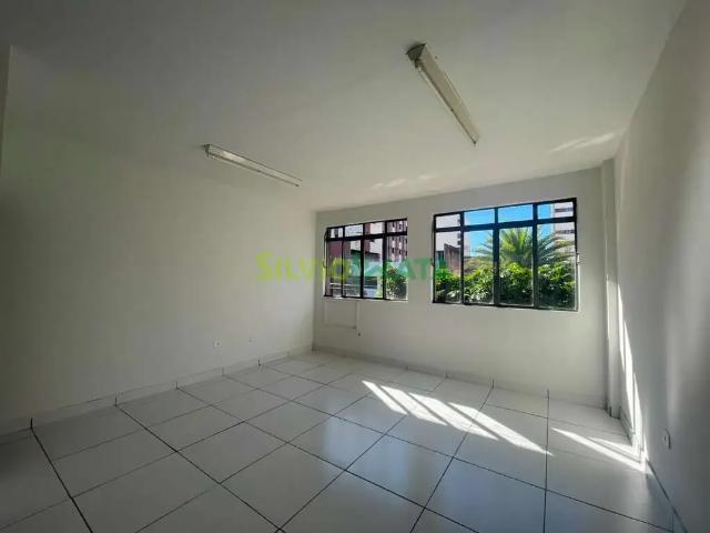 Conj. Comercial / Sala para Locação em Maringá/PR Zona 01