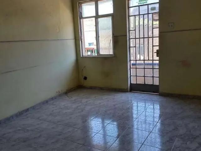Conj. Comercial / Sala para Locação em Mesquita/RJ Centro 2 Quartos