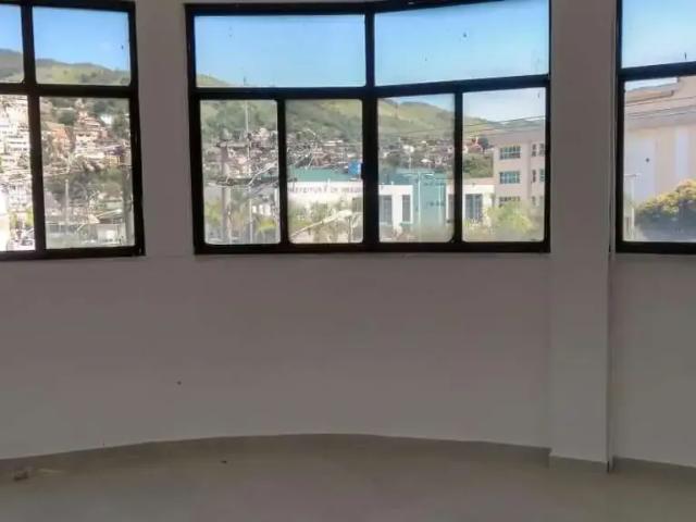 Conj. Comercial / Sala para Locação em Mesquita/RJ Centro