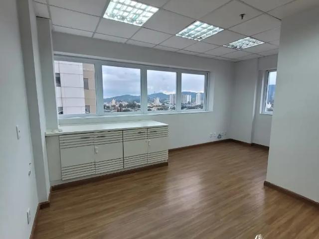 Conj. Comercial / Sala para Locação em Mogi das Cruzes/SP Vila Partenio