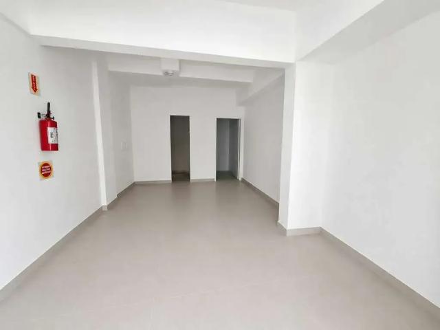 Conj. Comercial / Sala para Locação em Navegantes/SC Centro