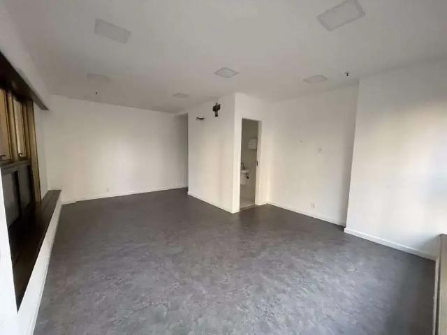 Conj. Comercial / Sala para Locação em Niterói/RJ São Domingos