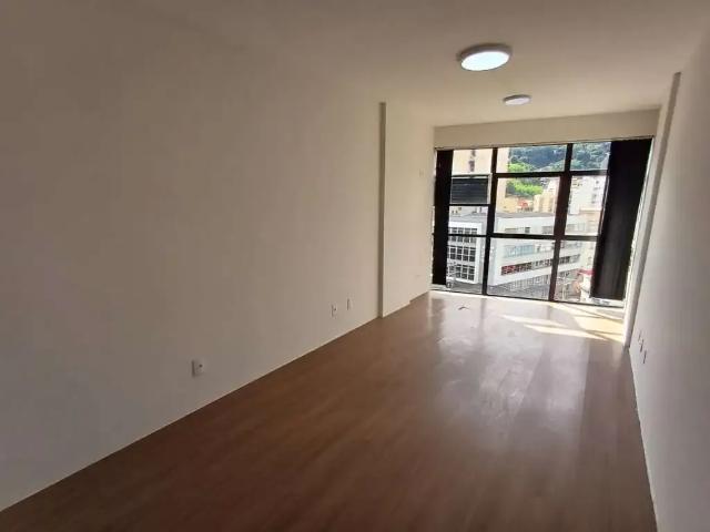 Conj. Comercial / Sala para Locação em Nova Friburgo/RJ Centro