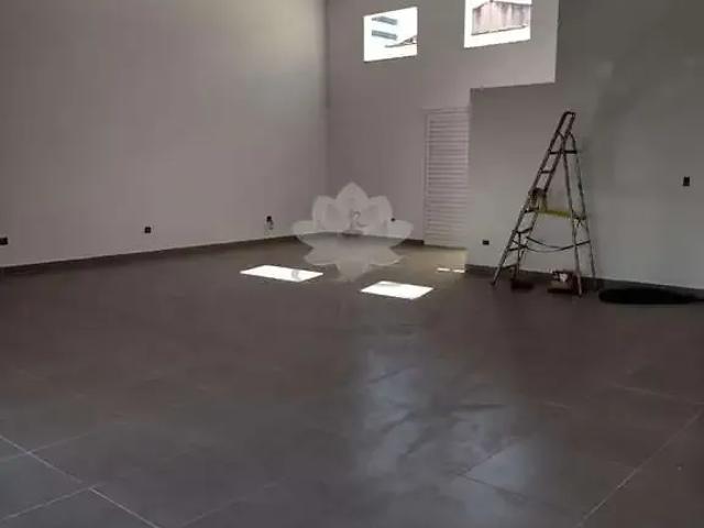 Conj. Comercial / Sala para Locação em Atibaia/SP Centro