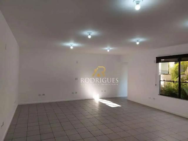 Conj. Comercial / Sala para Locação em Atibaia/SP Centro