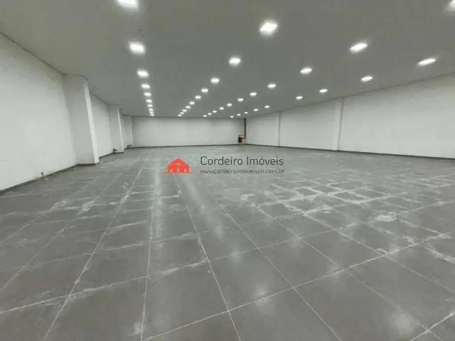 Conj. Comercial / Sala para Locação em Amparo/SP Centro