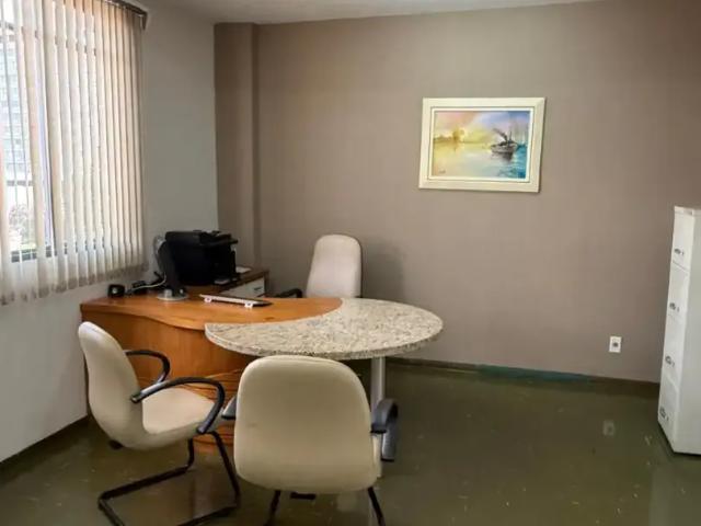 Conj. Comercial / Sala para Locação em Araraquara/SP Centro