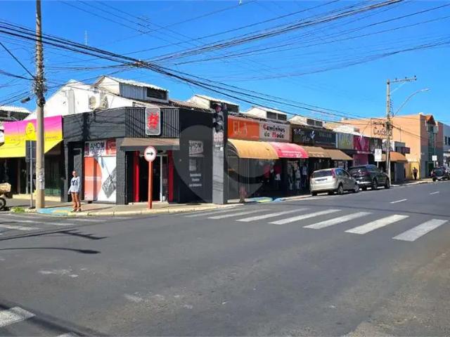 Conj. Comercial / Sala para Locação em Araraquara/SP Centro