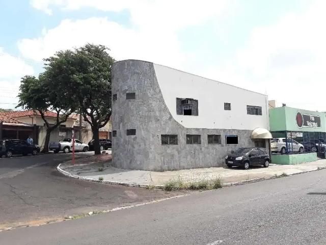 Conj. Comercial / Sala para Locação em Araraquara/SP Centro