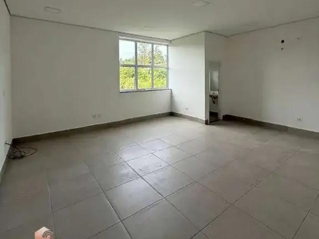 Conj. Comercial / Sala para Locação em Arujá/SP Condominio Arujazinho