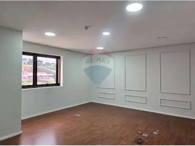 Conj. Comercial / Sala para Locação em Arujá/SP Centro