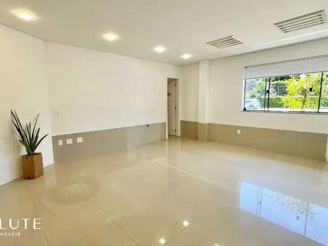 Conj. Comercial / Sala para Locação em Balneário Camboriú/SC Ariribá