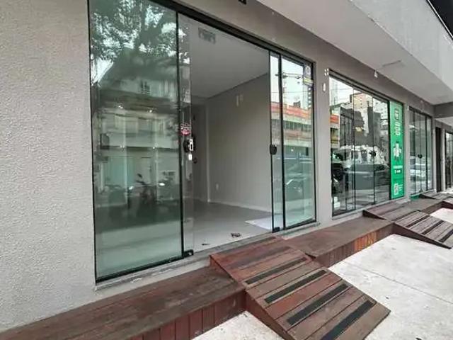 Conj. Comercial / Sala para Locação em Balneário Camboriú/SC Centro