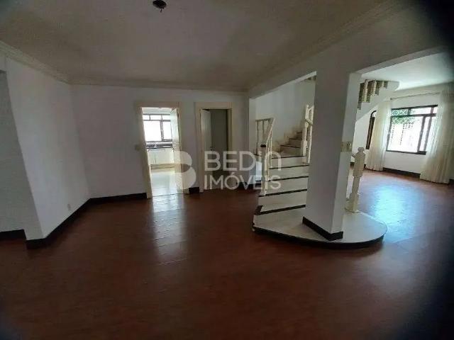 Conj. Comercial / Sala para Locação em Balneário Camboriú/SC Centro 4 Quartos