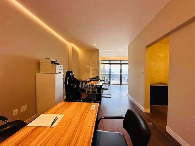 Conj. Comercial / Sala para Locação em Balneário Camboriú/SC Centro