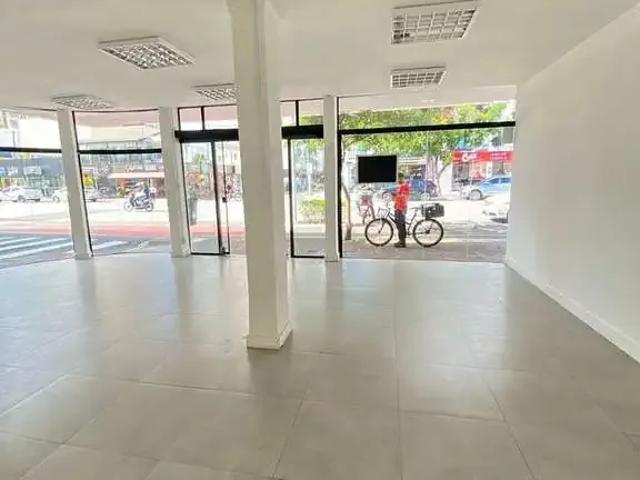 Conj. Comercial / Sala para Locação em Balneário Camboriú/SC Centro
