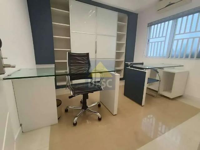 Conj. Comercial / Sala para Locação em Balneário Camboriú/SC Centro