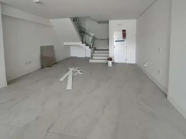 Conj. Comercial / Sala para Locação em Balneário Camboriú/SC Centro